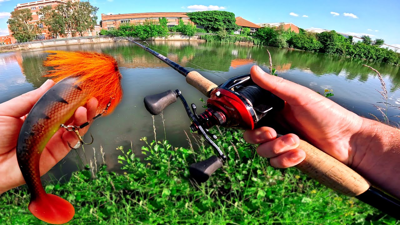 Un leurre géant pour pêcher le plus gros brochet possible - YouTube