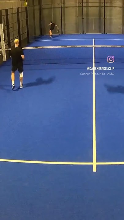 Behind the back and tweener - Tommy Hallum #padel #sports - YouTube
