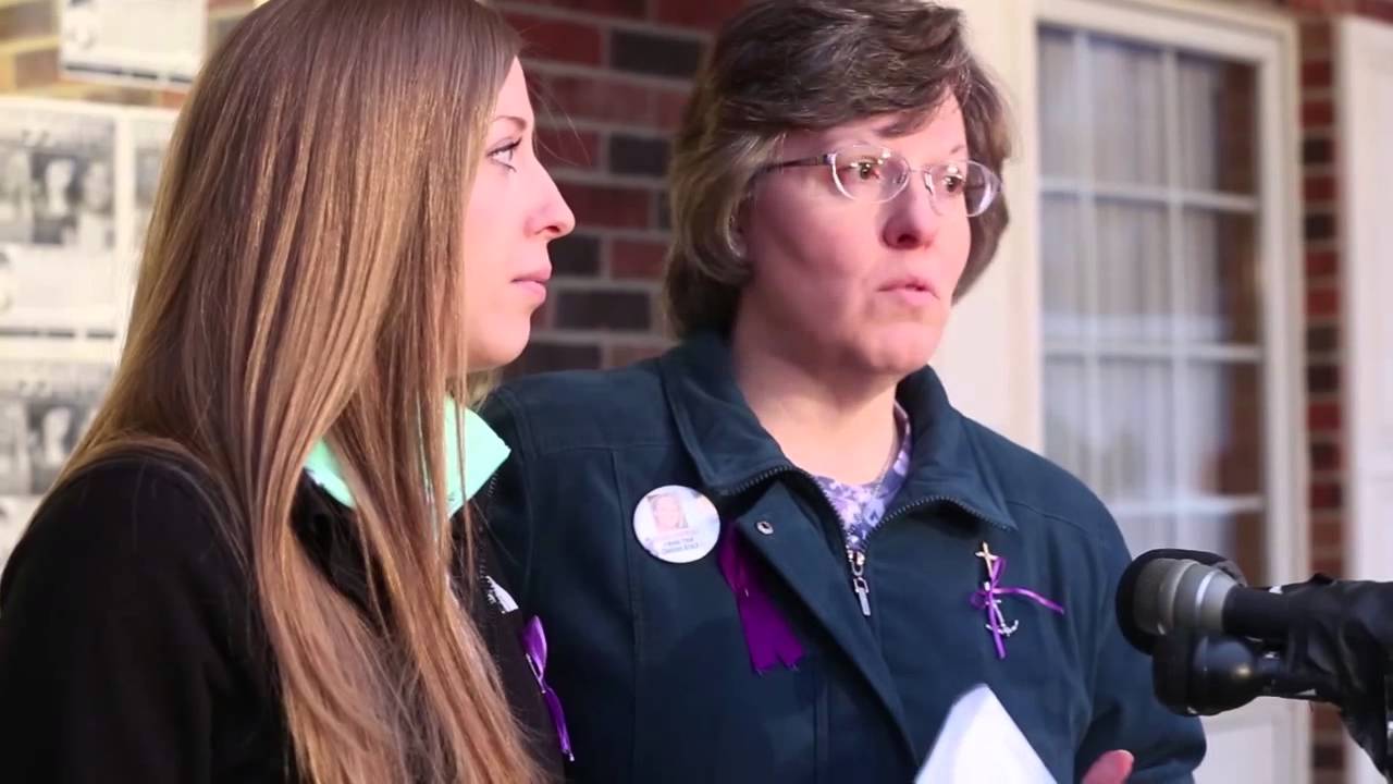 Family of Chelsea Bruck speaks in Newport, Mich., 4/8/15 - YouTube