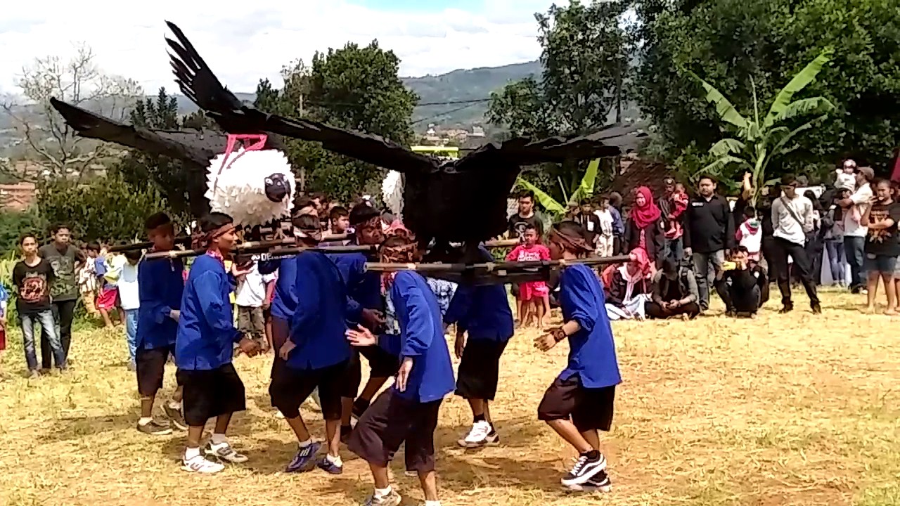 Seni Reak Rajawali Bandung - YouTube