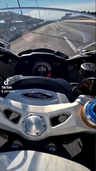 0-260km/h Triumph Speed Triple 1200RR. El demonio británico. #motos #topspeed #triumph # ...