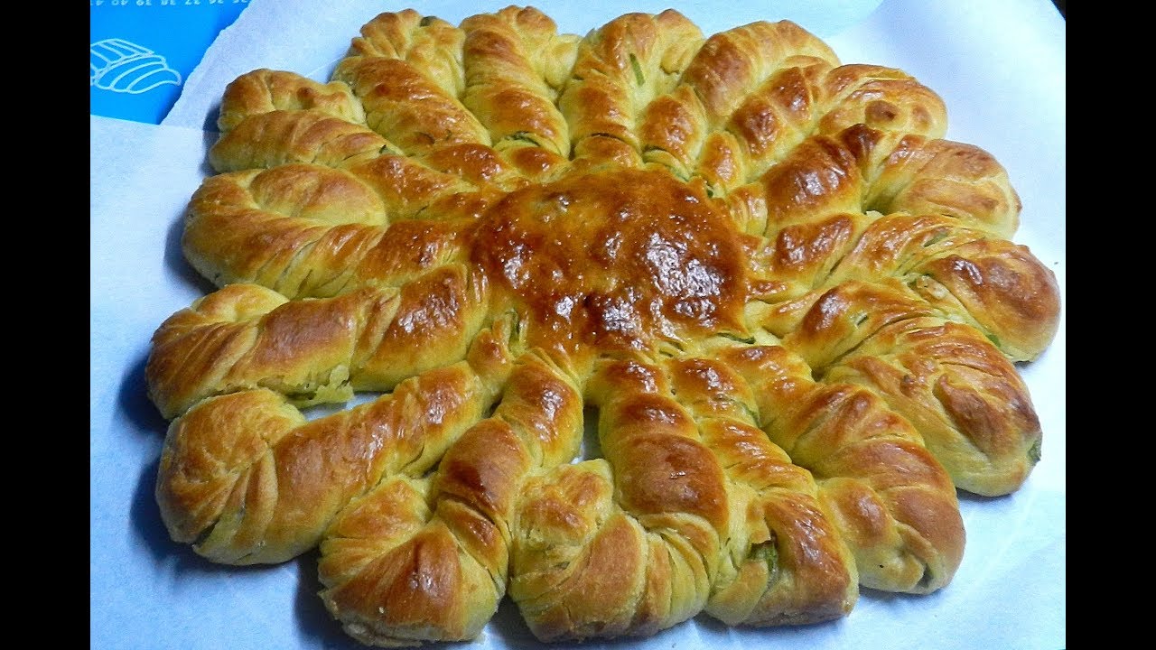 GARLIC TWISTS BREAD Savory Recipe - YouTube