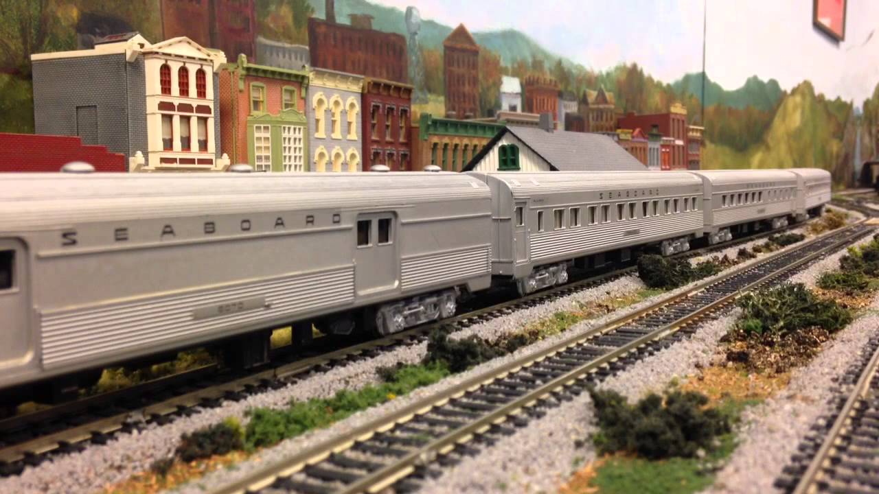 Seaboard Centipede Excursion Train Stops at the Depot - YouTube
