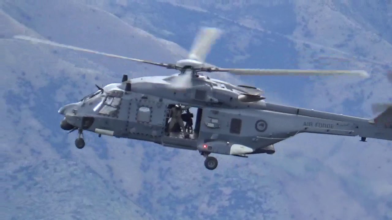 NH90 RNZAF Helicopter Display. - YouTube