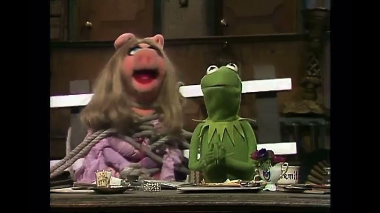 The Muppet Show - 306: Jean Stapleton - Backstage #4 (1978) - YouTube