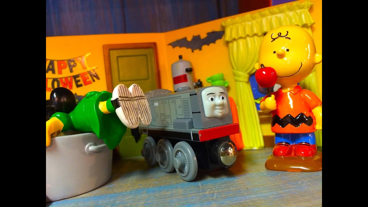 Thomas & Friends DENNIS Wooden Railway Toy Train Review By Mattel ...