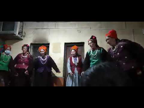 Dance performance by Zanskar Salapi women's - YouTube
