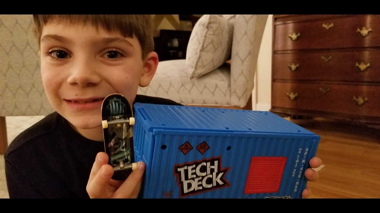 Tech Deck - Transforming SK8 Container with Ramp Set and Skateboard Toy ...