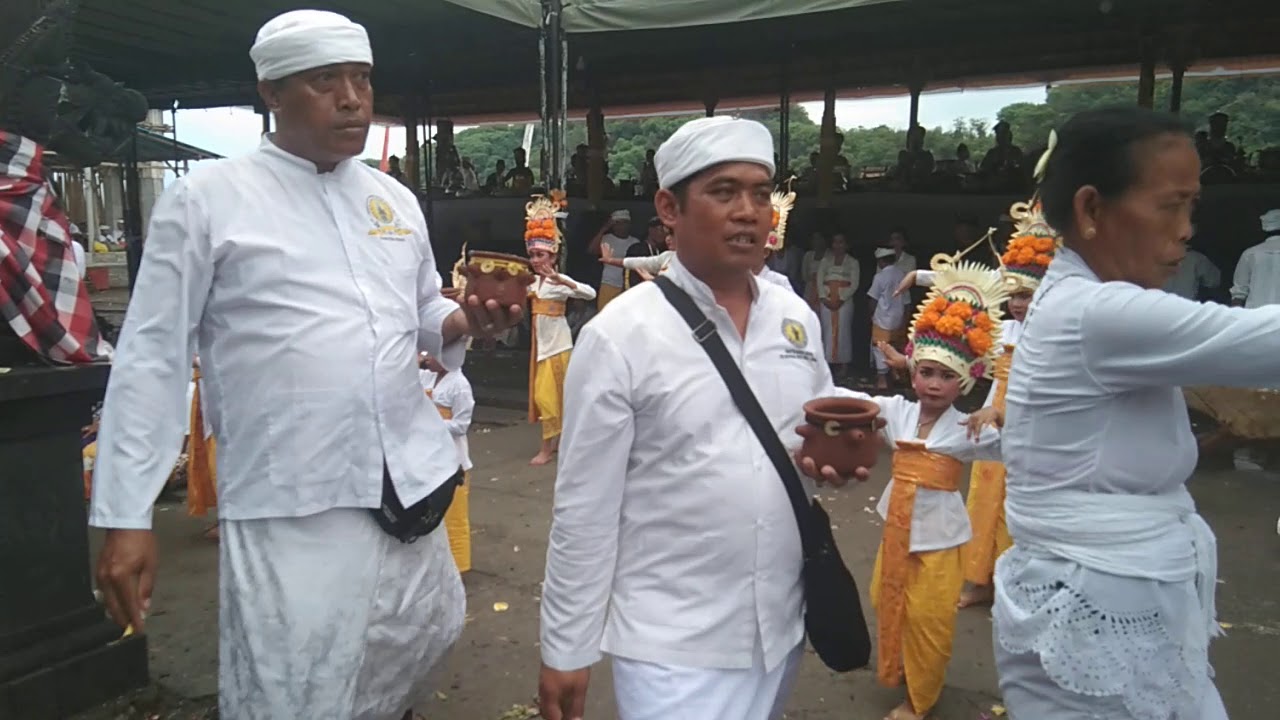 Tari Rejang ring Punduk Dawa 26 Feb 2020 - YouTube