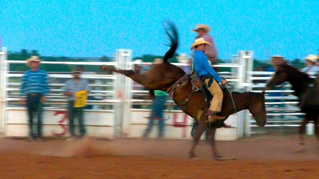 Saddle Broncs Round 2 - 3Man Challenge & Open Broncs - YouTube