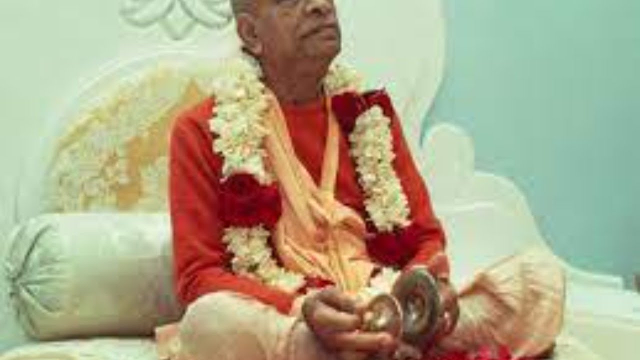 Srila prabhupada lilamrita and Devananda pandit - YouTube