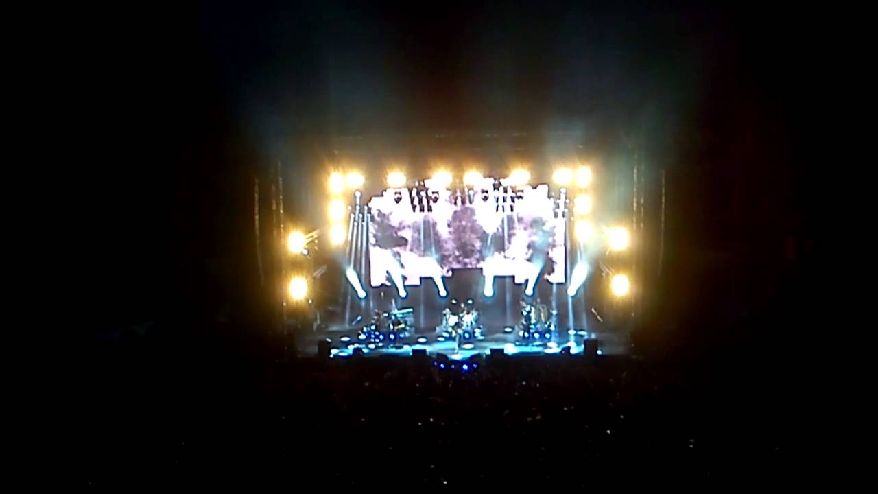 El Hombre Delgado que no Flaqueará Jamás - Bunbury (En vivo en "El Domo ...