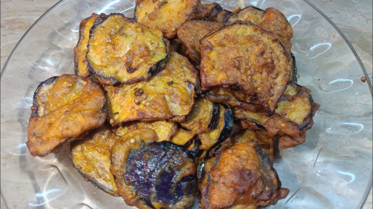 Fried bengun recipe cooking WITH HAMNA - YouTube