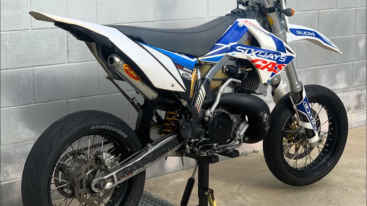 GASGAS EC 250 SUPERMOTARD 💦 - YouTube