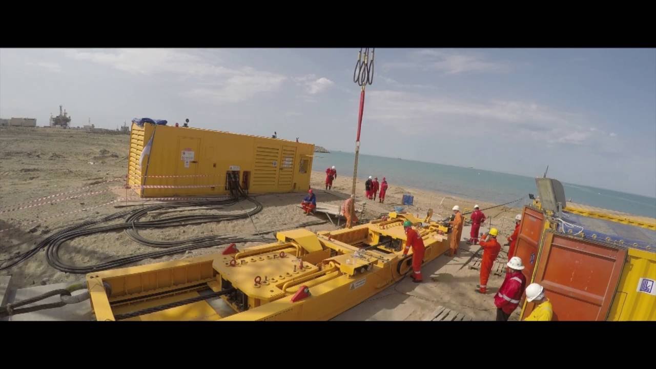 Linear winch pulling and socket passing operation. - YouTube