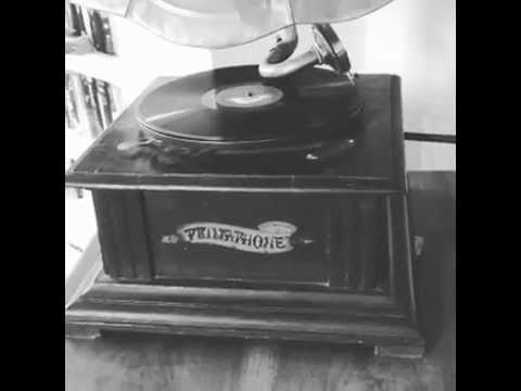 Vintage Primaphone Gramophone - YouTube