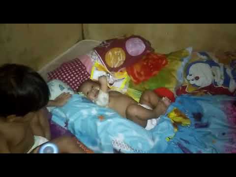 perkebangan bayi usia 20 bulan bisa nyusuin adiknya 7 bulan