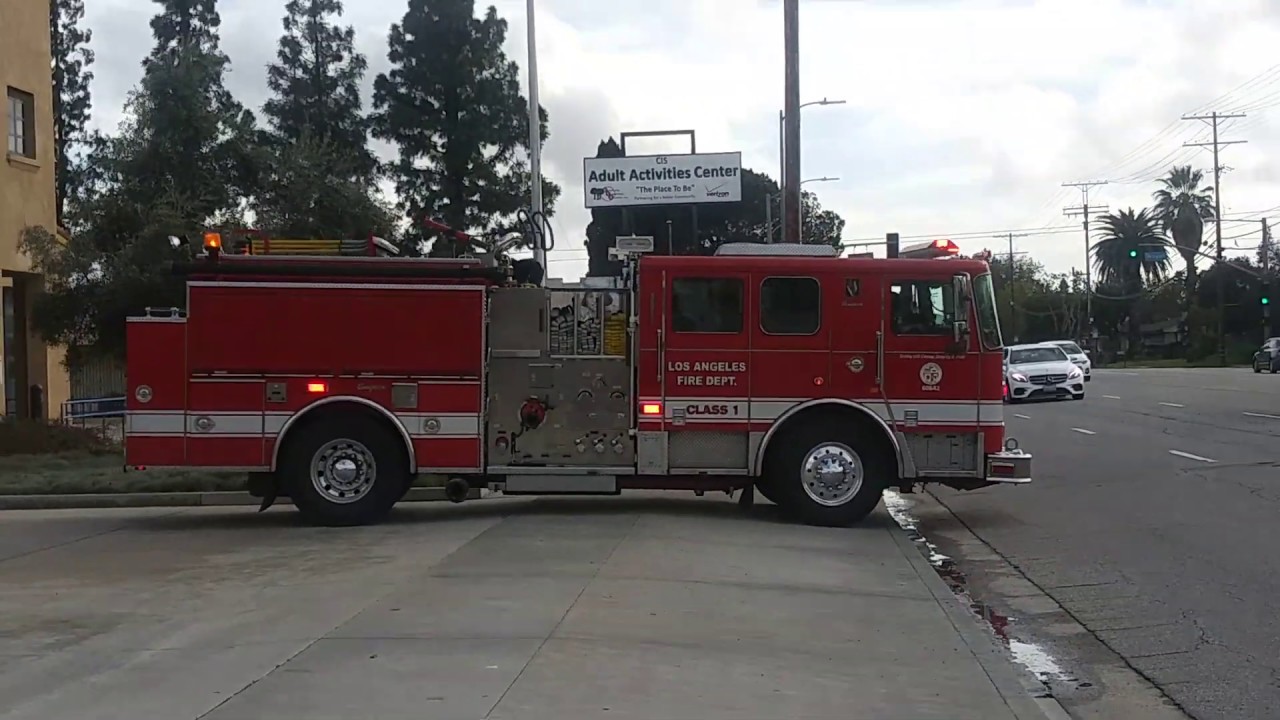 LAFD (Reserve) Engine 87 Responding - YouTube