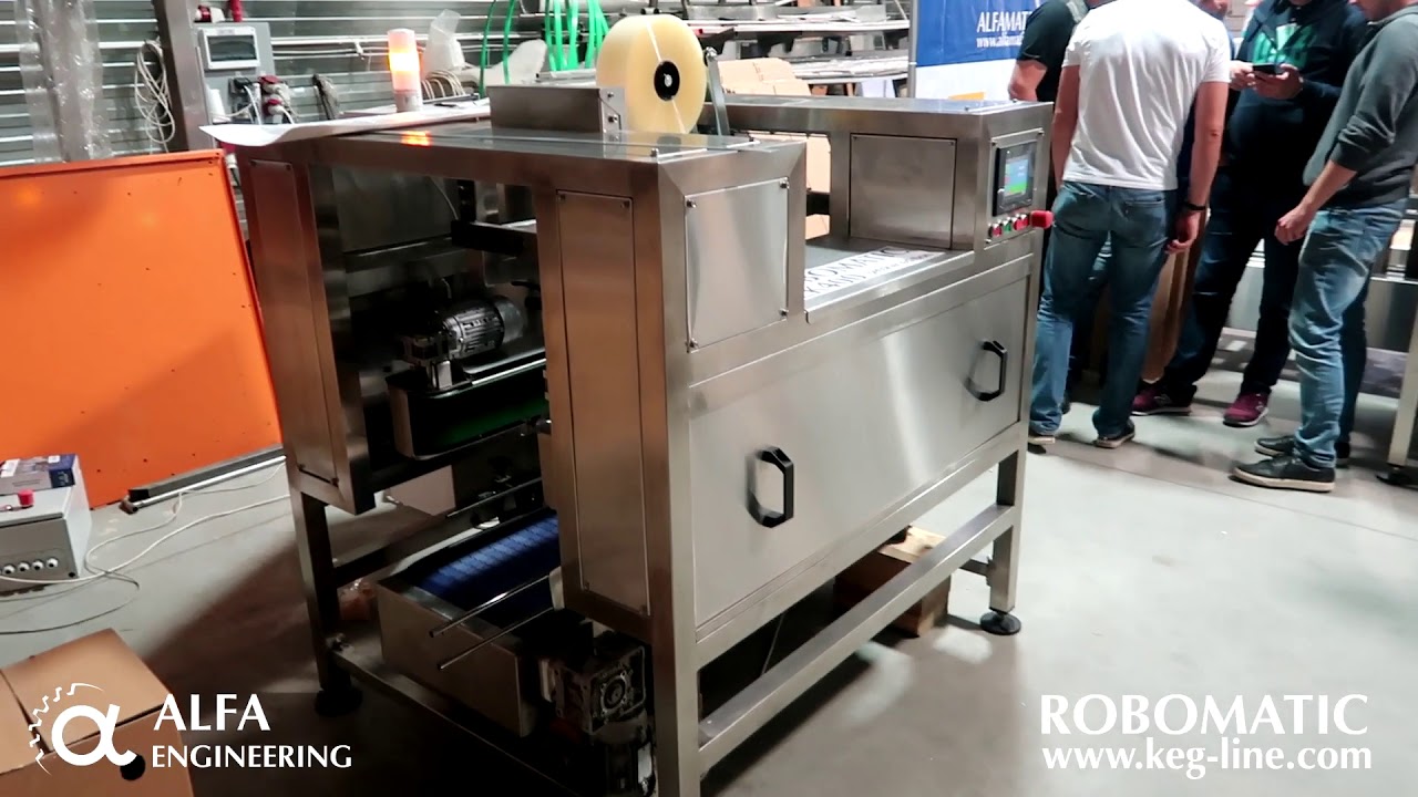 Case taping machine Robomatic ZK400 - YouTube