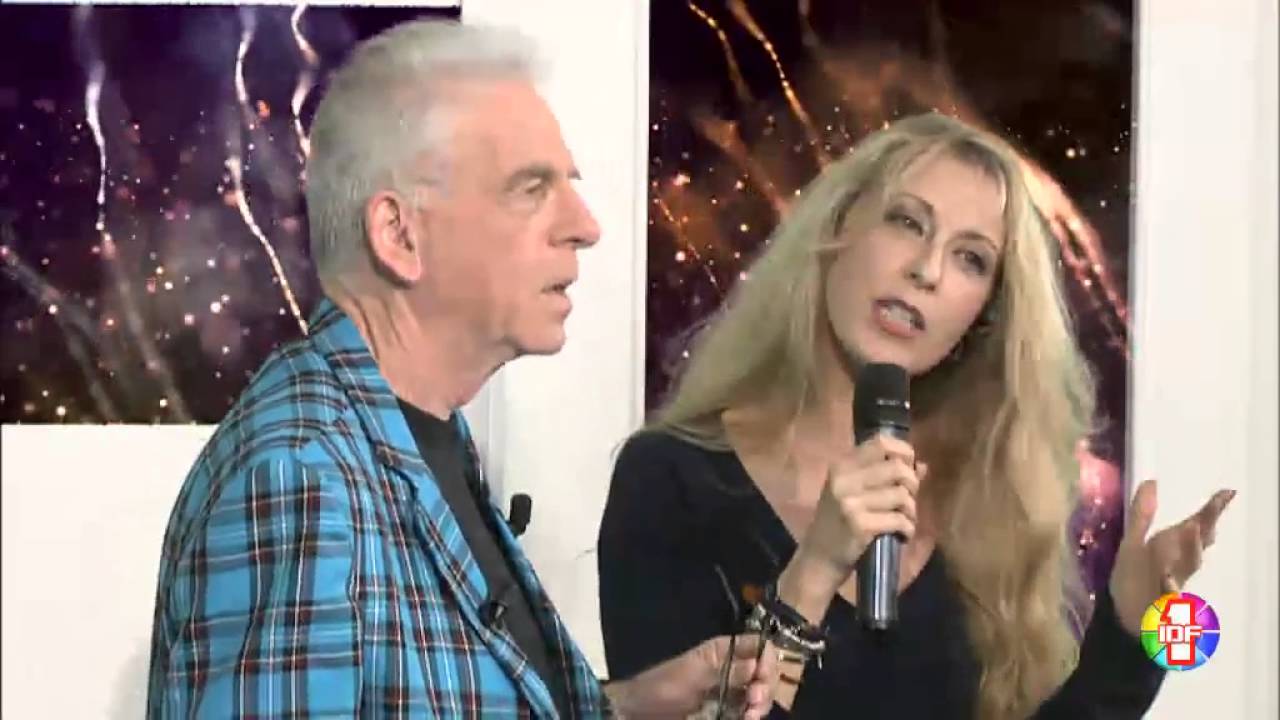 Manault Deva , "croqueuse craquante" avec Jacky sur IDF1 au JJDA - YouTube