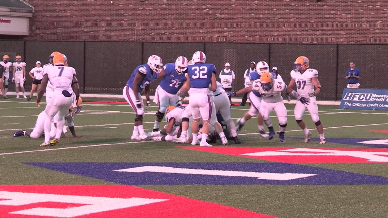 HBU Football vs Bethany College - YouTube