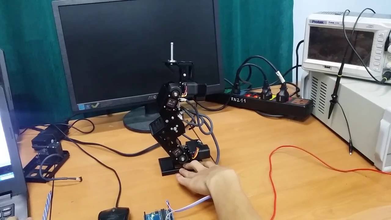 Robot e-nuvo walk V3 - YouTube