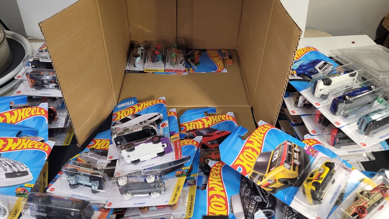Hot wheels E case opening and got some I've been looking for - YouTube