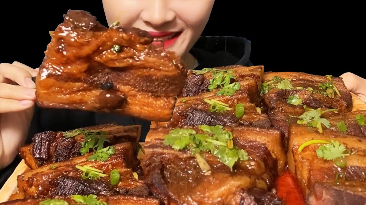 Eating Delicious Lots of Braised Pork Belly - YouTube