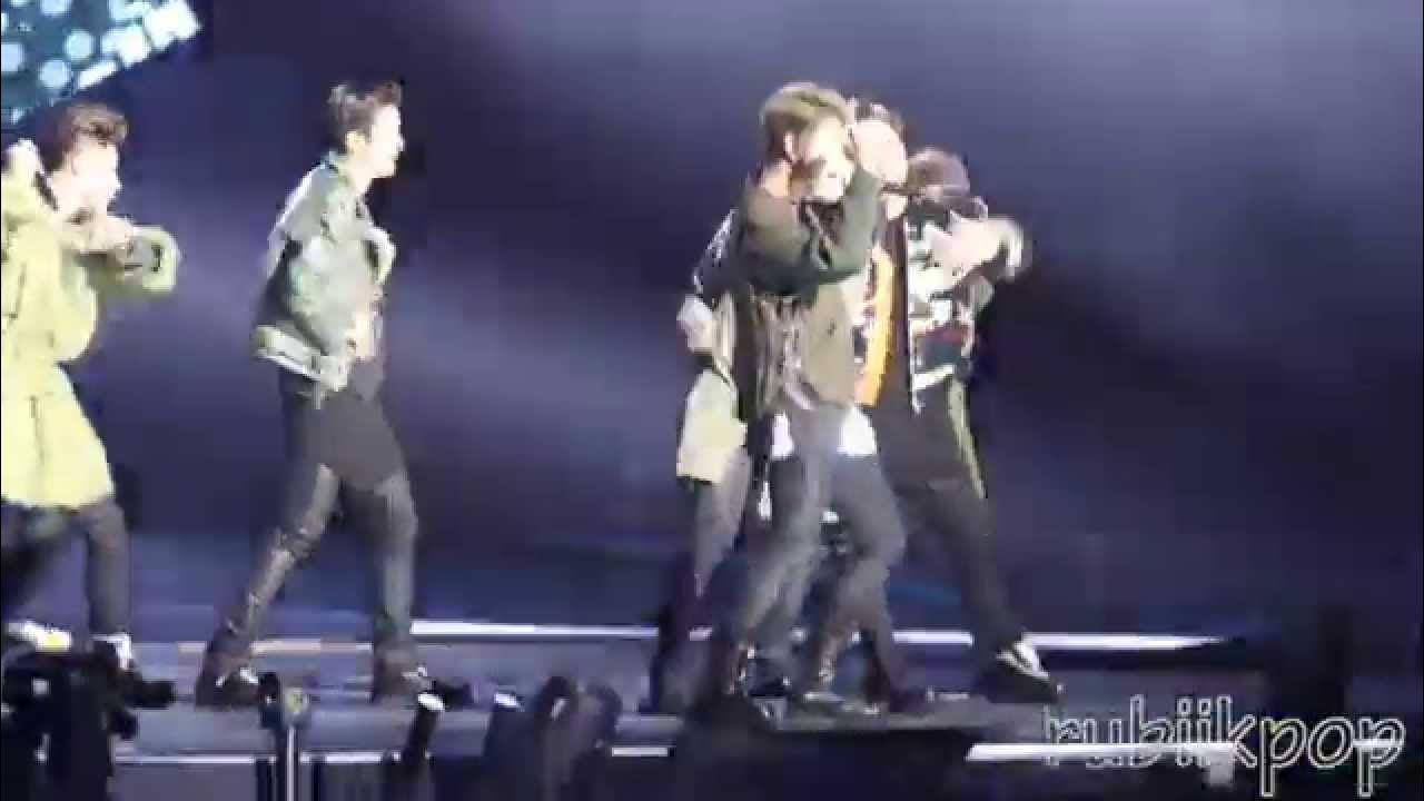 [FANCAM+REACTION] 151202 MAMA in HK - IKON ft. BIG BANG REACTION - Apology, Anthem, Rhythm Ta ...