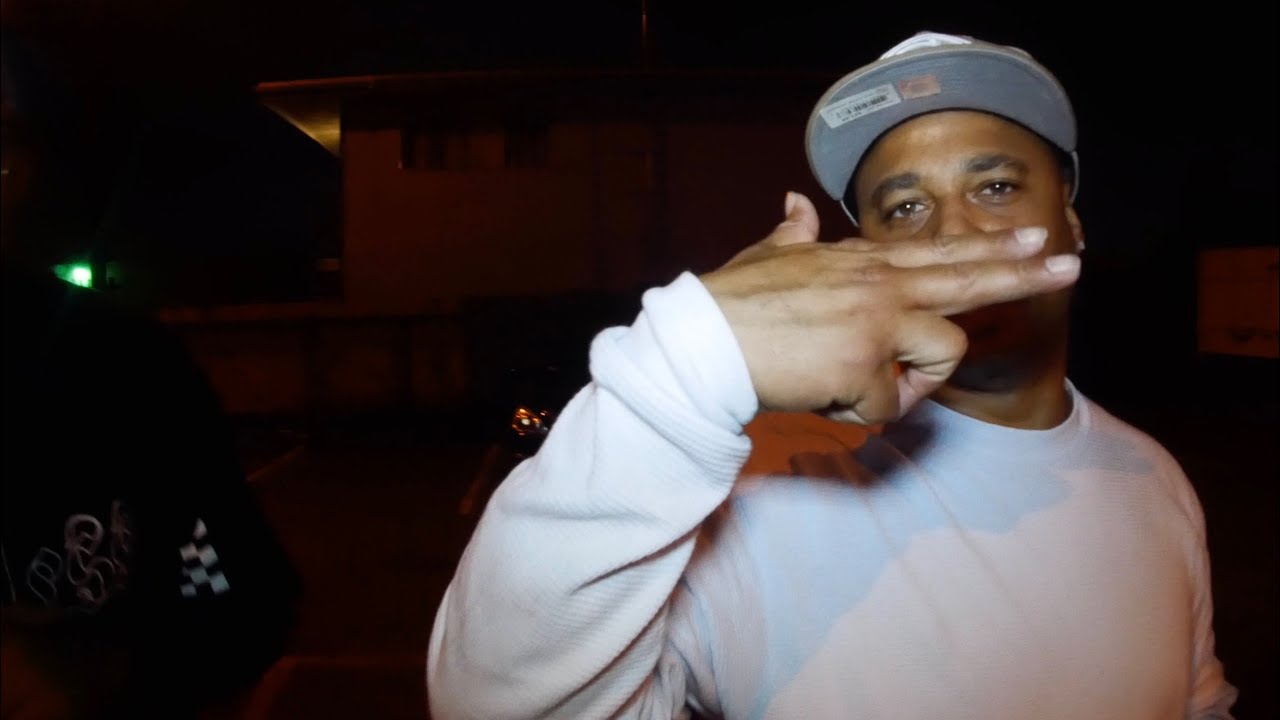 Compton Pirus and Watts Crips Hoods at Night - YouTube