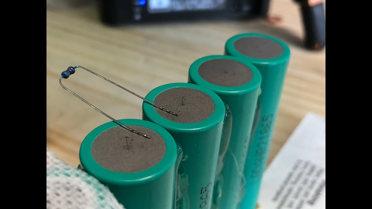 LIVE spot welding LGHB2 18650 cells sing Tesla Style Fuse Wires - YouTube