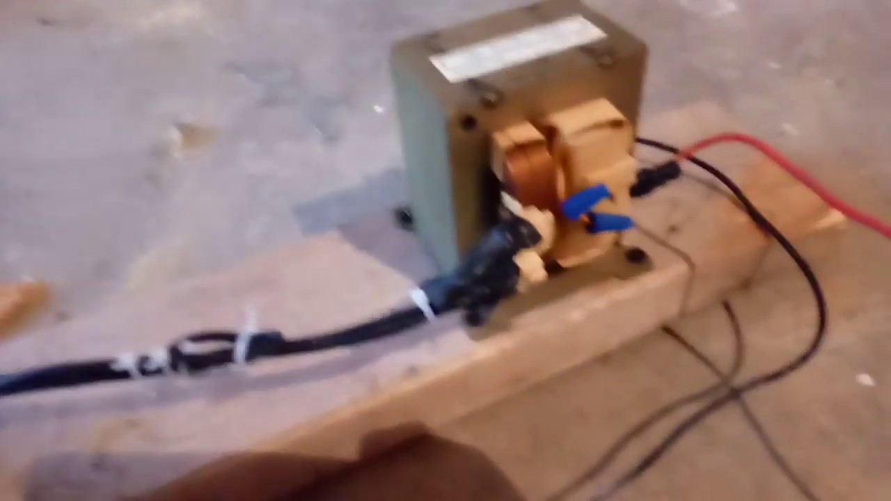 Lichtenberg Wood burning Machine Test! - YouTube