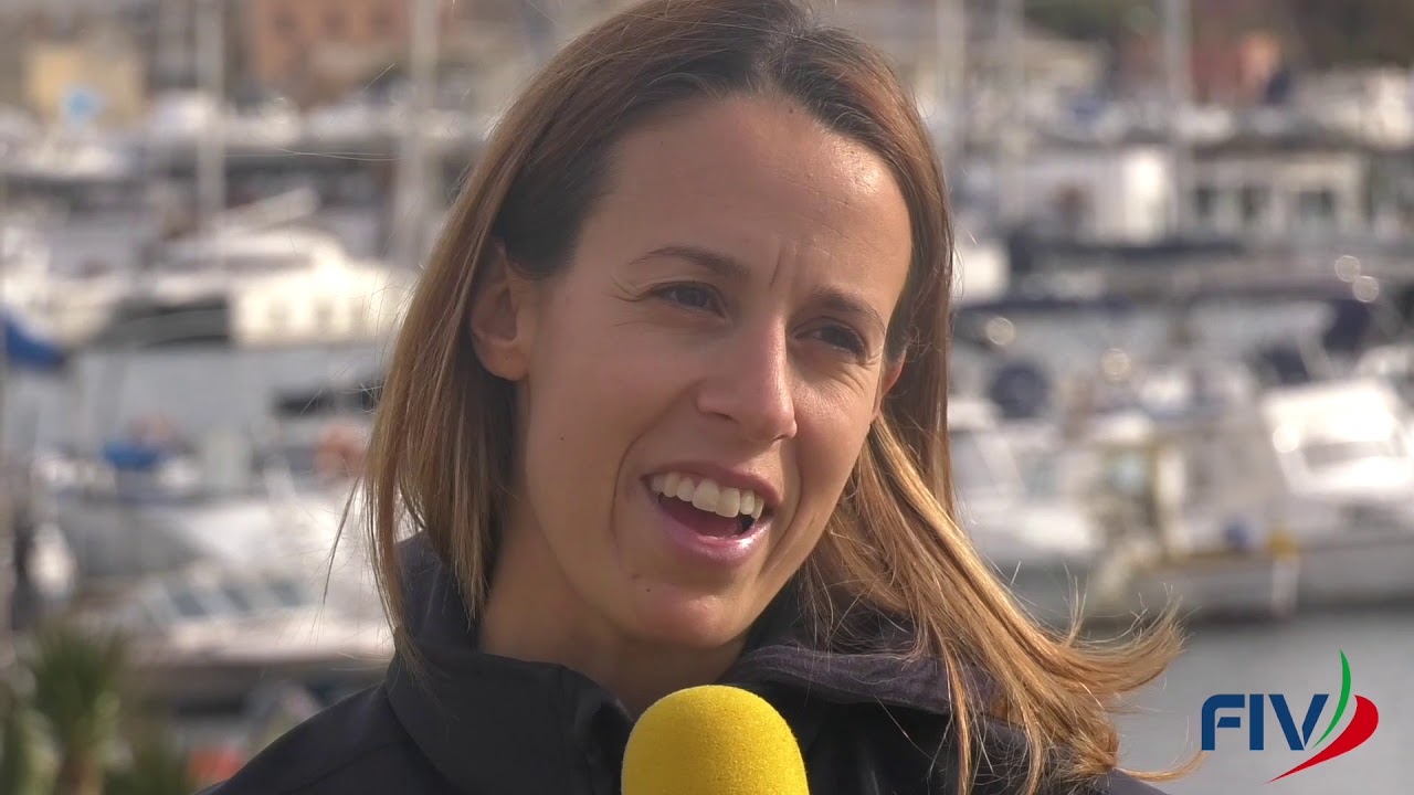 Incontriamo gli atleti: Laura Linares - RSX - YouTube
