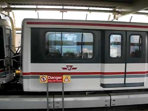 Scarborough RT train at Ellesmere rt sation - YouTube