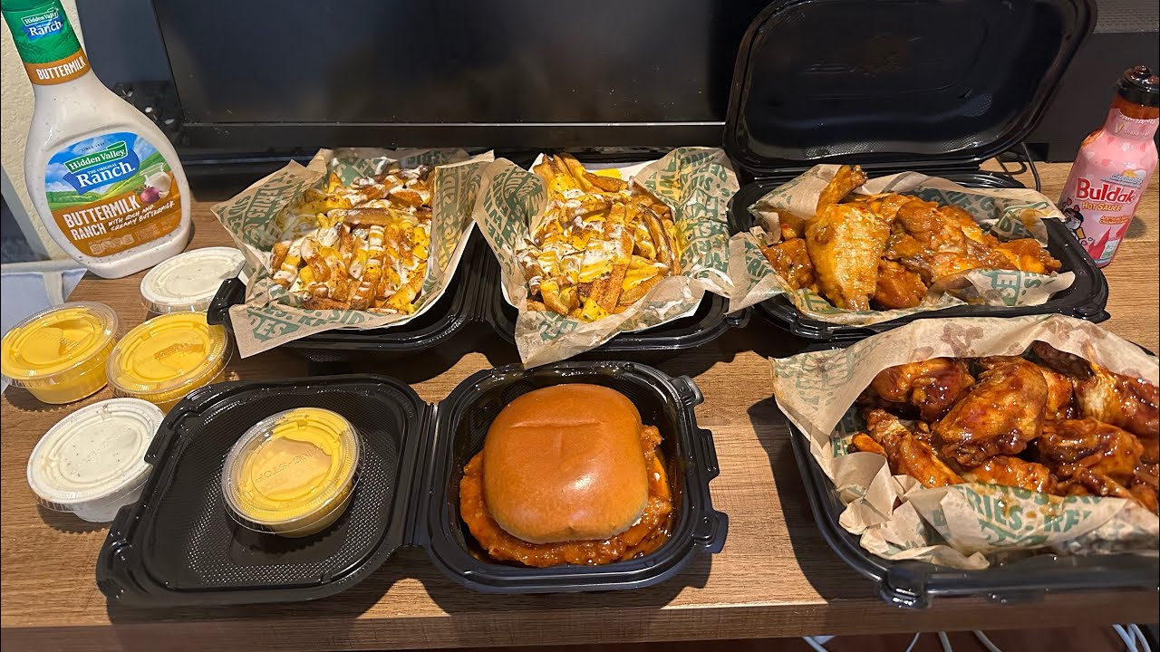 Wingstop Mukbang - YouTube