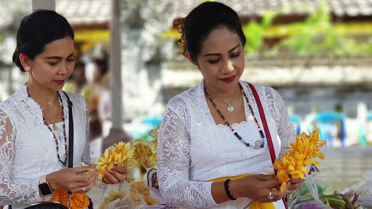 Upakara Ratu Peranda Gede Ngurah Manuaba lan Ratu Ida Bagus Alit ...