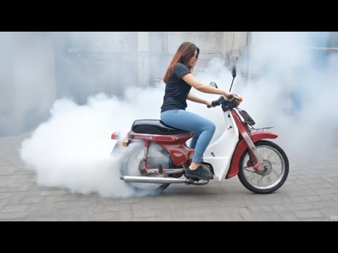 The Last Ride of 2025: A Vintage Moped Visual Journey