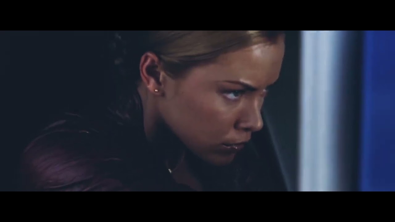 Terminator 3 Truck chase scene - YouTube