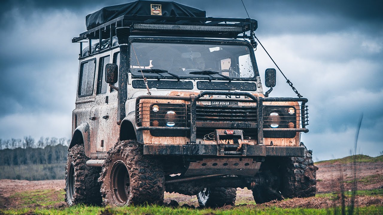 LAND ROVER DEFENDER 110 OFF ROAD ALTIN GARAGE - YouTube