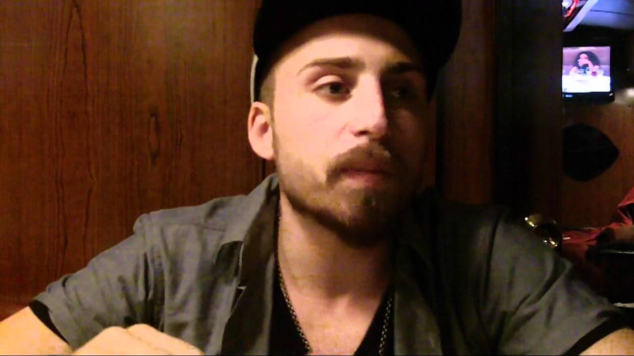 Chris Durso MISFIT Tour interview by Sketch the Journalist - YouTube
