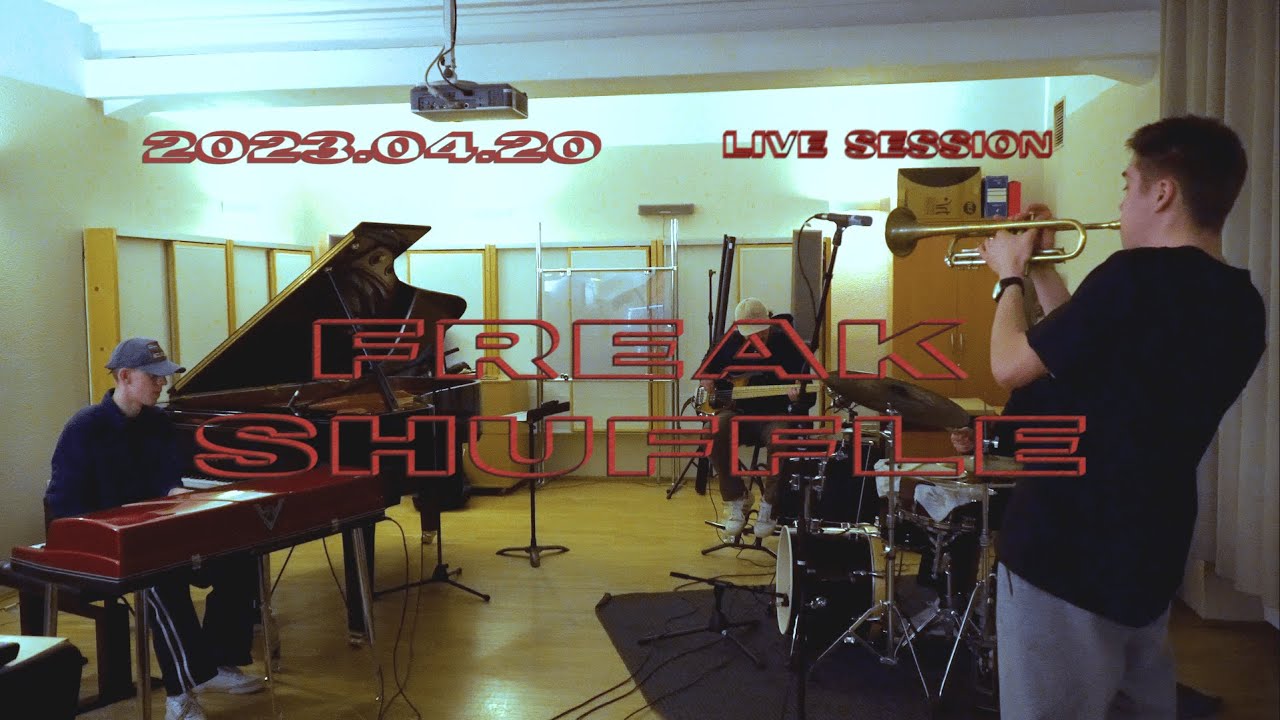FREAK SHUFFLE 'live session in 01' - YouTube