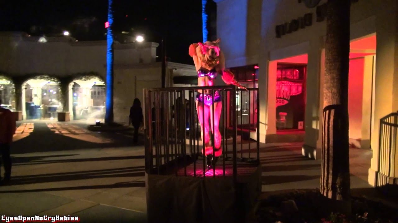 Go-Go Dancers at Halloween Horror Nights 2012 Universal Studios ...