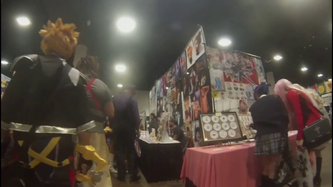 Looking Inside The Metrocon Vendor - YouTube