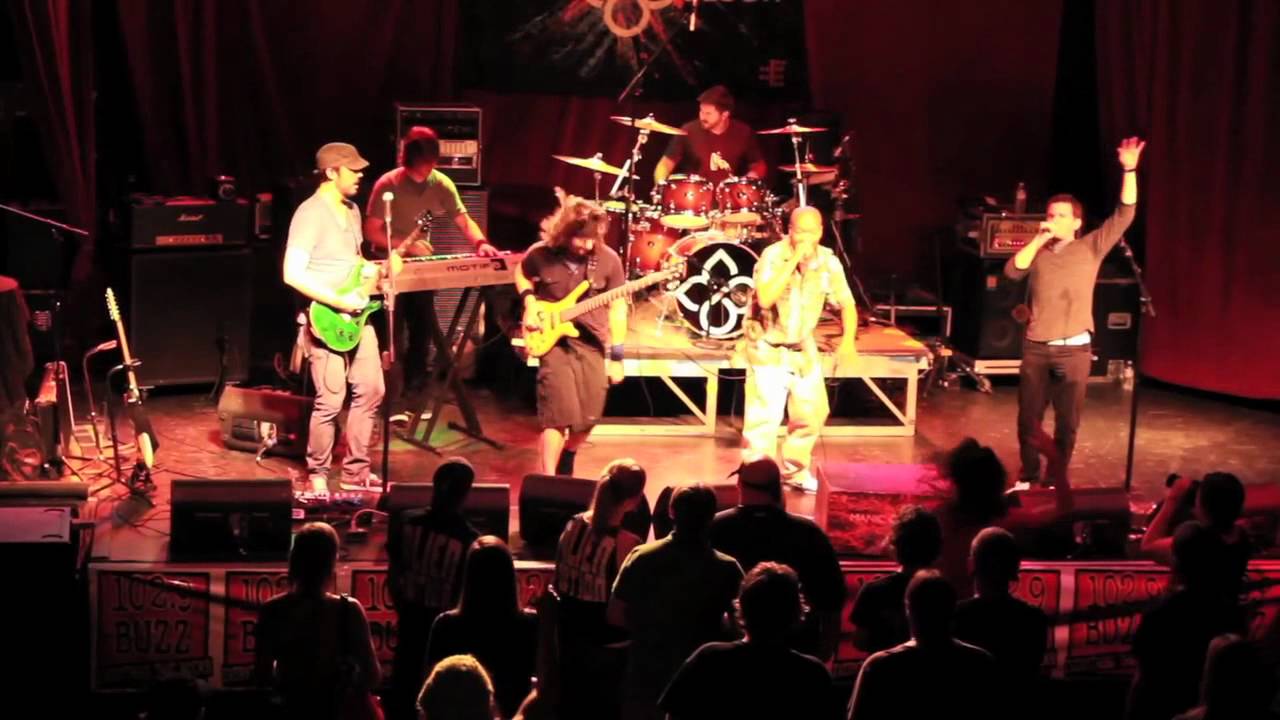 Manic Bloom featuring Lil Poochie - Push Off The Ground (Live) - YouTube