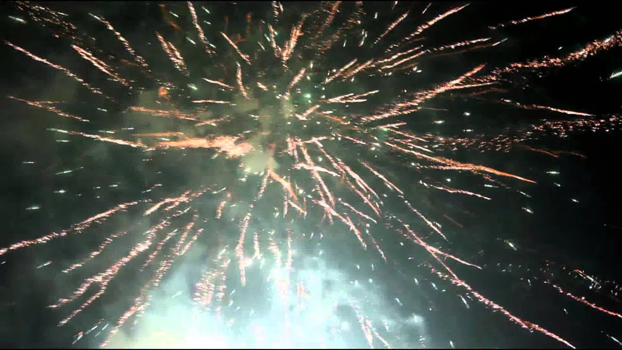 Wolff Vuurwerk: Black Cobra 120 - "Cruel Traction" [HD] - YouTube