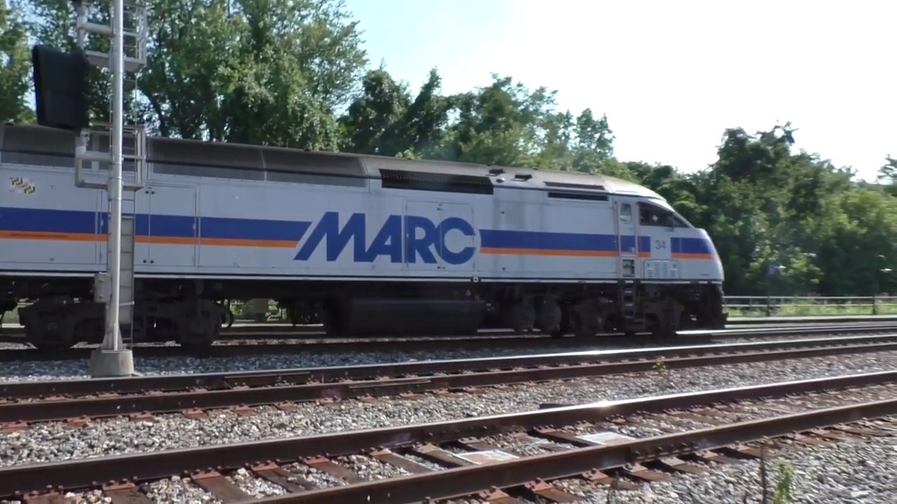 MARC Train at Point Of Rocks, Maryland at Rush Hour - YouTube