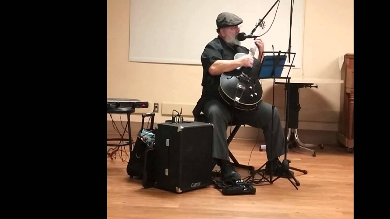 Steven King, guitar and vocal, playing "Mr Blue Sky" - YouTube
