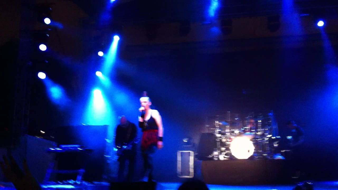 Vow - Garbage (Aug 21, 2012/Singapore) - YouTube