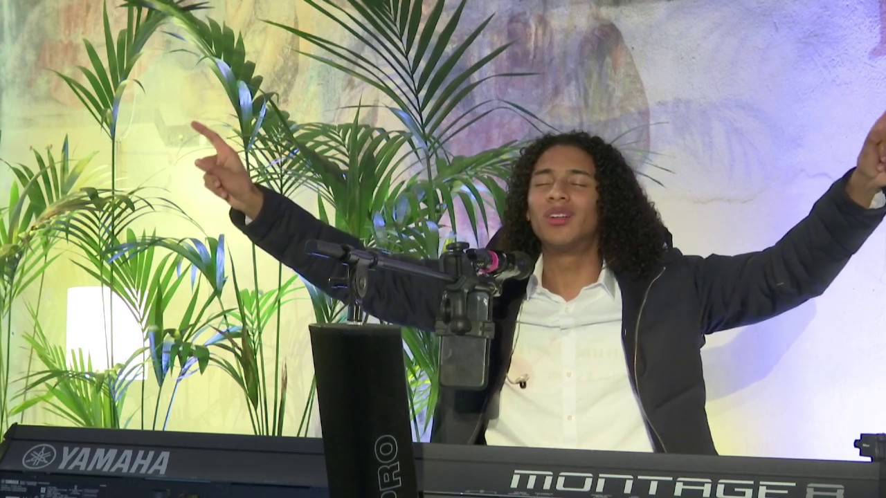 Live Prayer Worship mit Chris Aidoo vom 26.03.2020 - YouTube