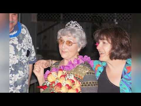 Mayor Jim Darling Presents Dr. Nedra Kinerk Citizenship Award - YouTube
